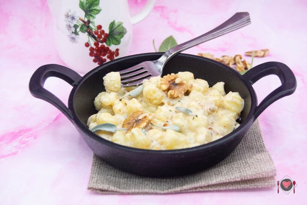 Gnocchetti Gorgonzola E Noci ( Coccolati In 15 Minuti )