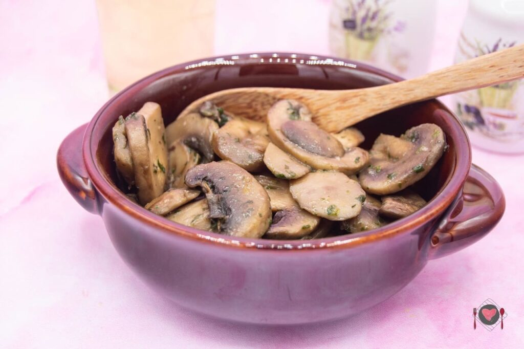 Funghi Trifolati ( Contorno Sfizioso In Soli 20 Minuti )